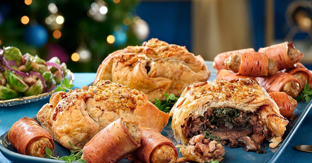 Cheesy churros and crown cakes: Co-op’s Christmas range 2022 | Range ...