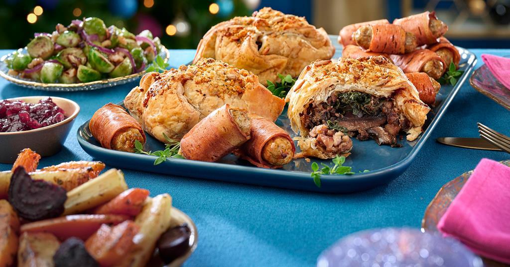 Cheesy churros and crown cakes: Co-op’s Christmas range 2022 | Range ...