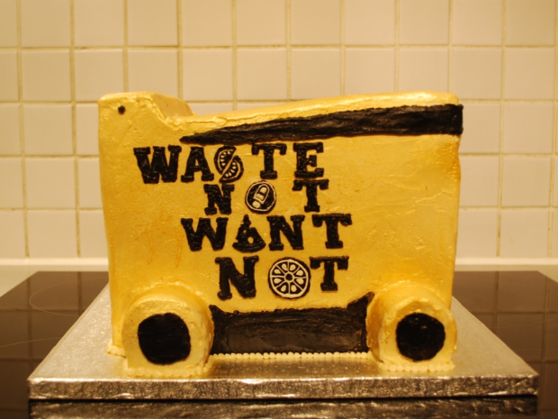 Recipe: how to make a cake out of food waste | Analysis & Features ...