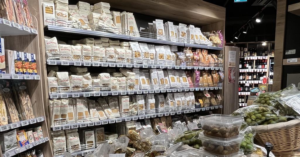 High-end Italian deli chain goes all-in on electronic shelf labels ...