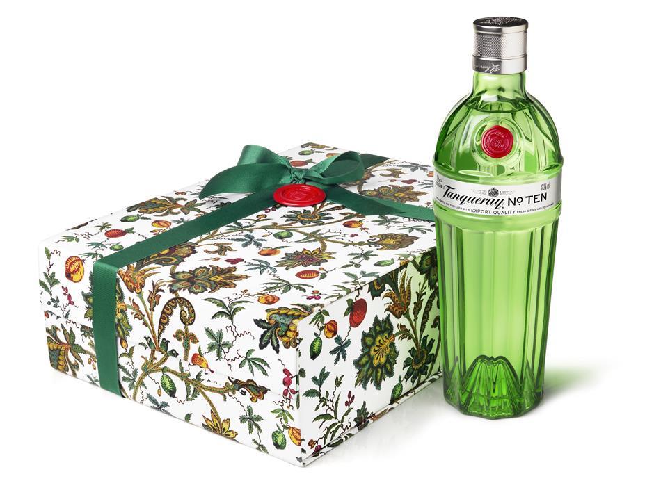 Tanqueray unveils new-look Christmas gift set | News | The Grocer