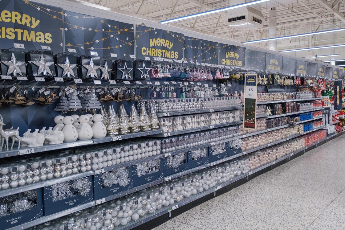 Asda provides ‘calm oasis’ for stormy Saturday shop | Grocer 33 | The ...