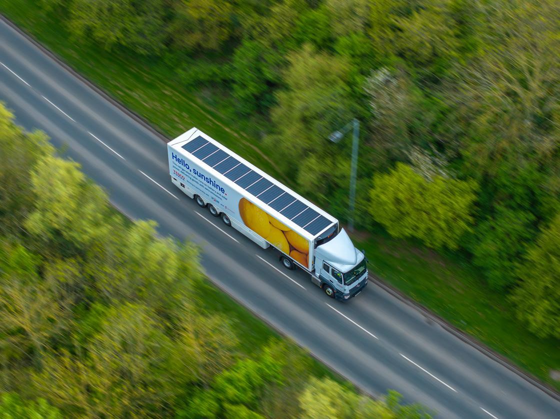 Five Sunswap solar-powered refrigerated lorries hit the road in UK ...