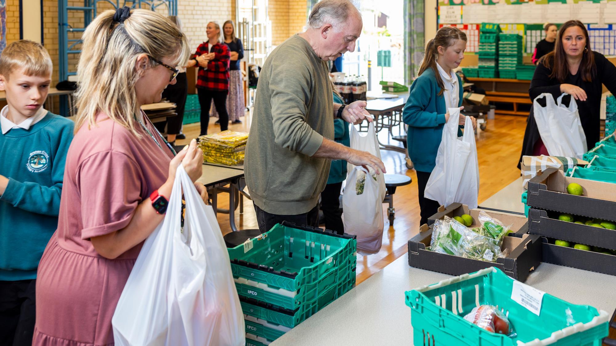 The rise of food clubs and how they differ from food banks | Analysis ...